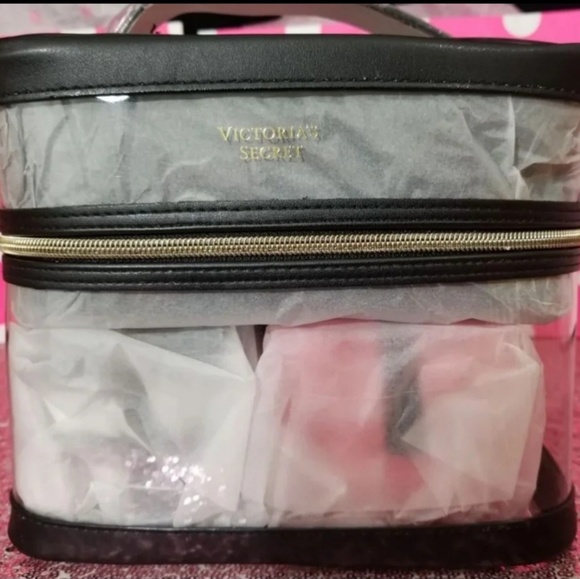 Victoria's Secret | Bags | Nwt Victorias Secret 4 Pc Cosmetic Case ...